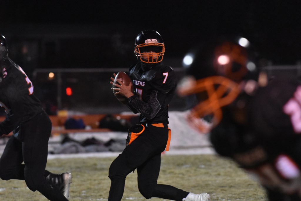 Top 10 moments of the night: Hayden football upsets Soroco ...